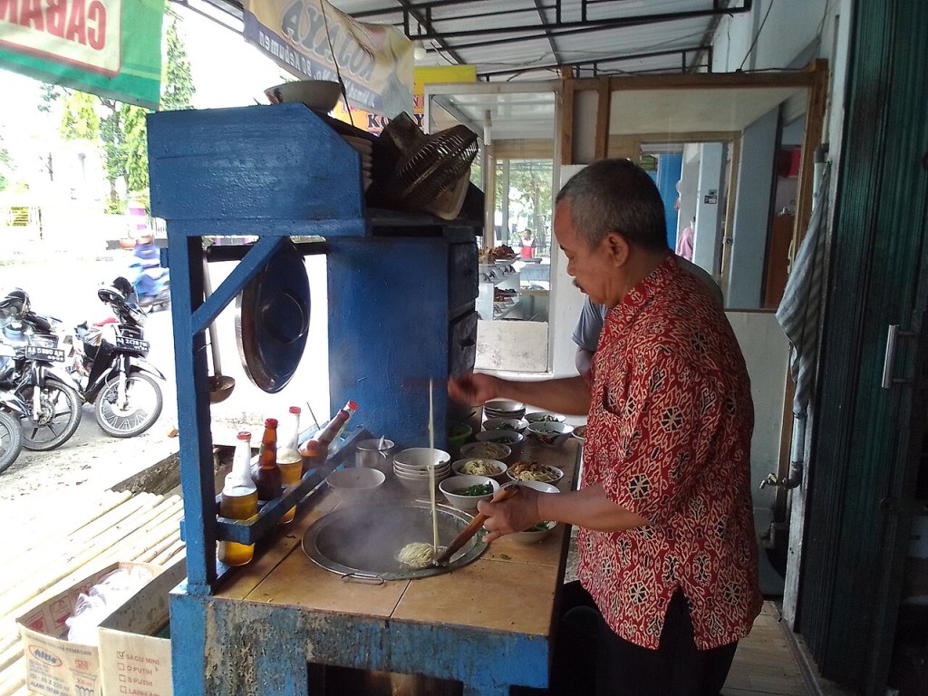 FOOD EXPEDITIONS: The History Behind Of Mie Ayam, Indonesia’s ...